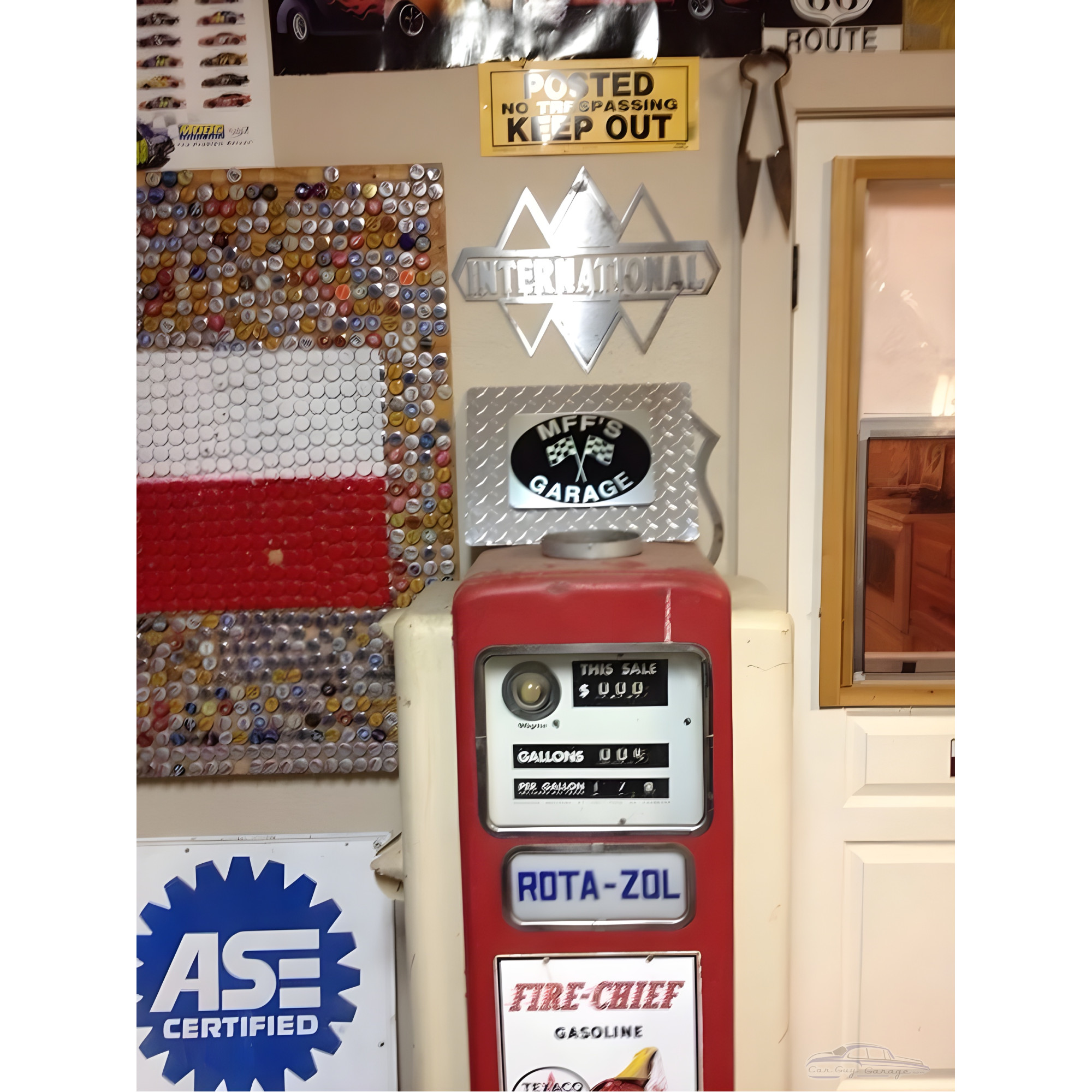 Personalized Diamond Plate Garage Flag Sign - Perfect Gift