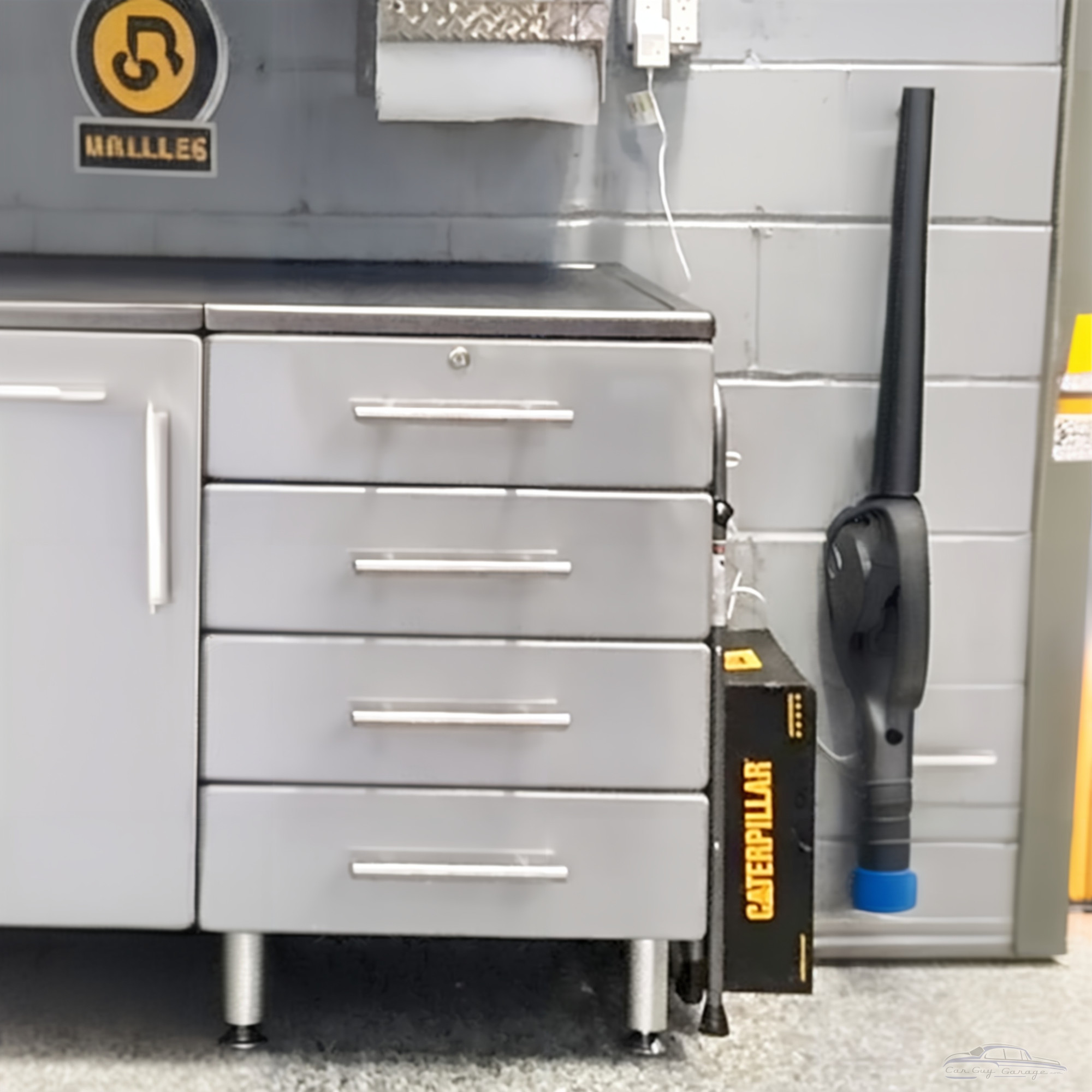 Silver Modular 11 Piece Kit with Bamboo Worktop for Garage