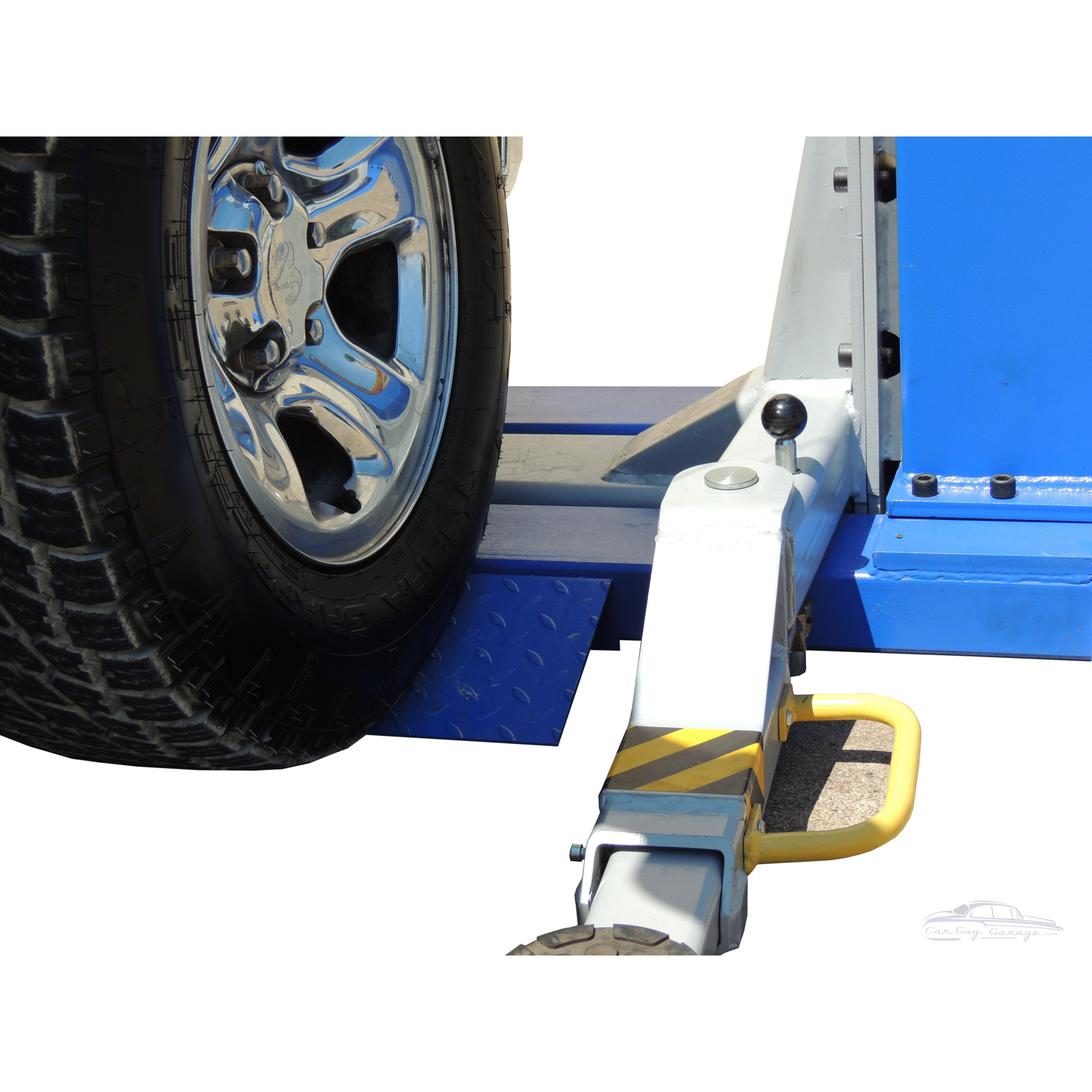 Mobile Single Post Car Lift - 6000 lbs Capacity, Low Profile
