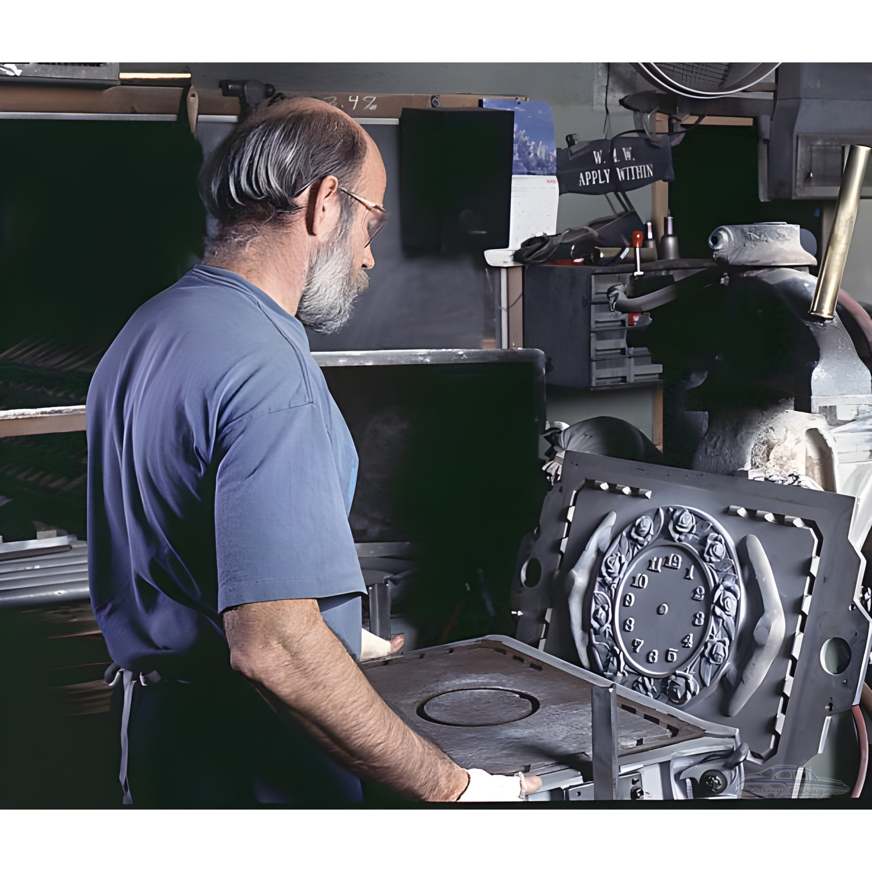 Personalized Cast Aluminum Garage Plaque - Durable & Customizable